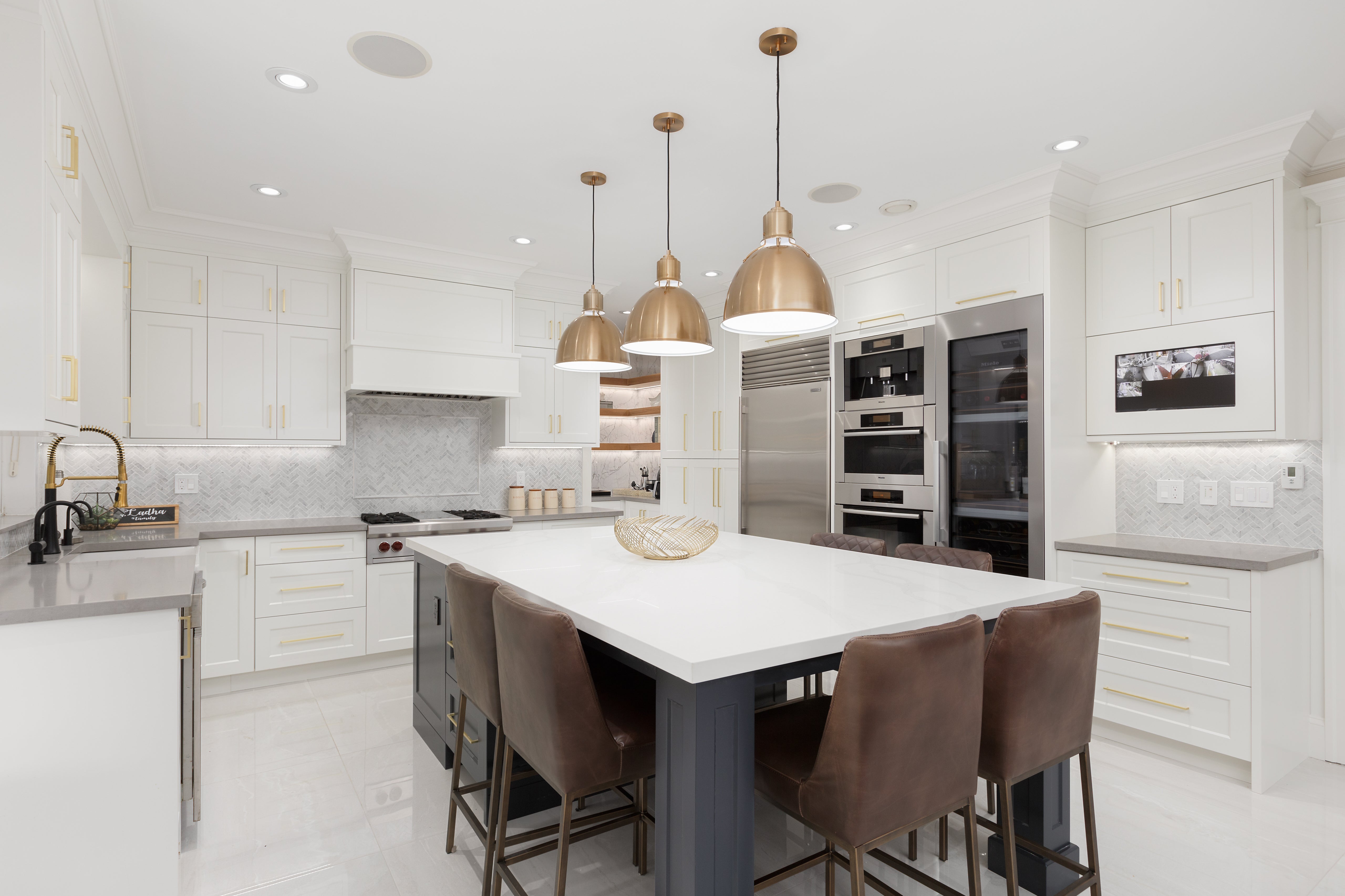 Dining Chairs – Victory Interiors Inc.